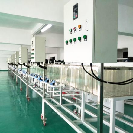Mixer settler liquid/liquid solvent extraction in continuous mode ...